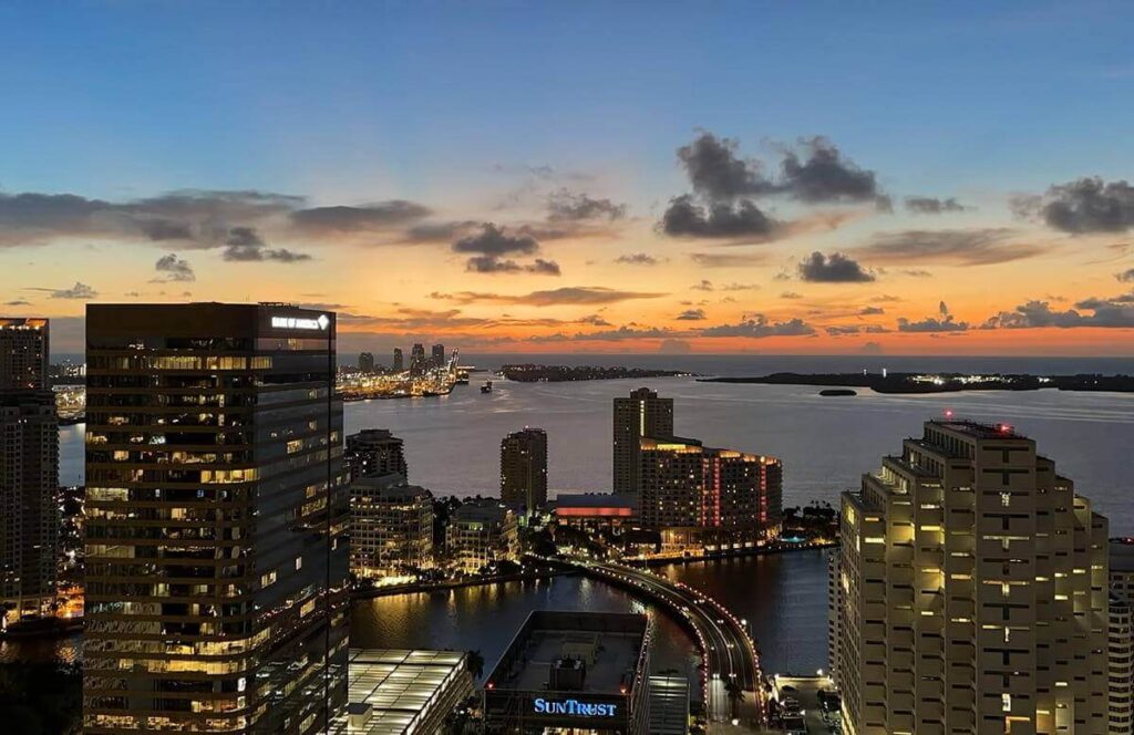 Mastering the Miami Airbnb Business: A Strategic Guide